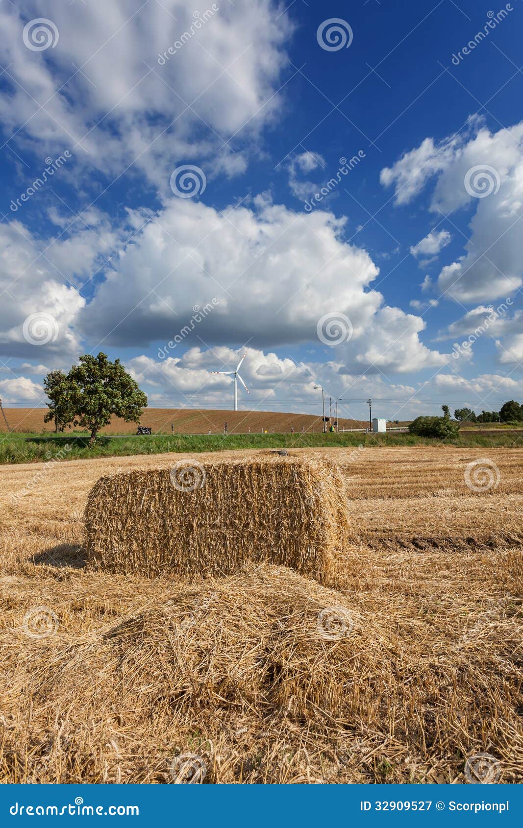 Harvested Haystack in a Field. Stock Image - Image of crop, barn: 32909527