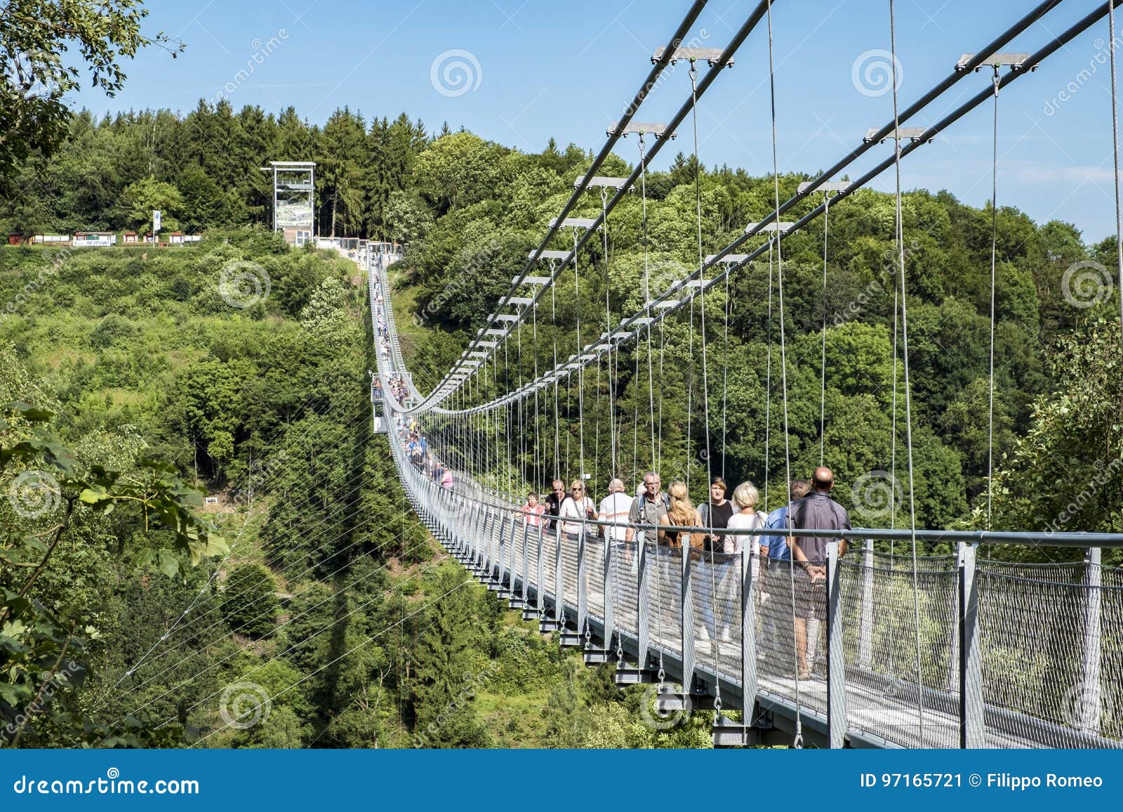 Harz Rappodetalsperre Hangbrug Redactionele Foto - Image of lang ...