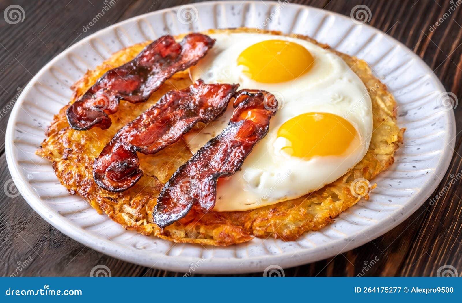 Hash Brown with Egg and Bacon Stock Image - Image of round, cloth ...