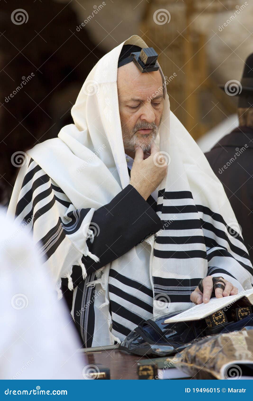 Hassid editorial image. Image of shrine, hassid, kotel - 19496015