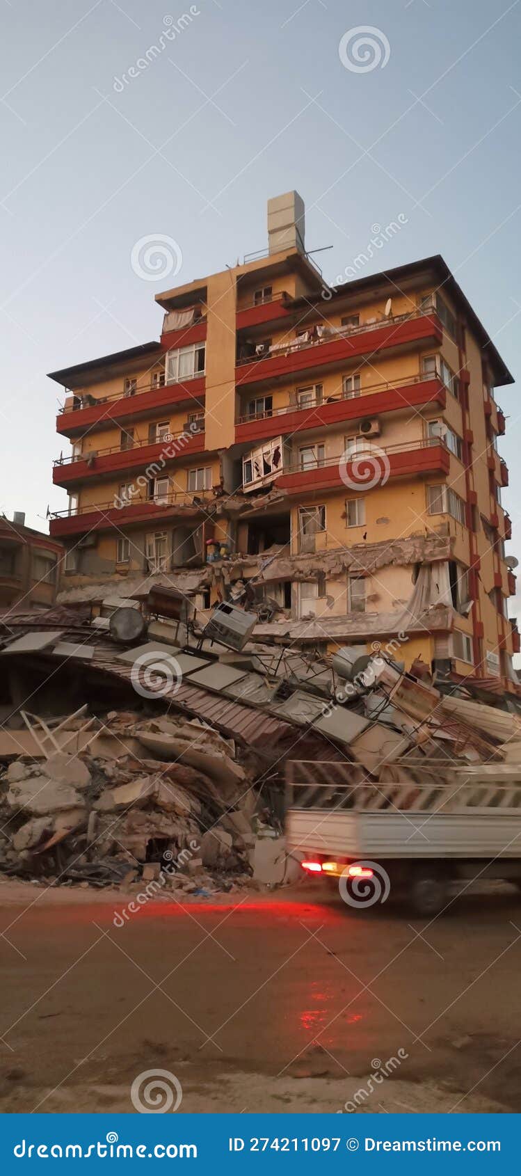 Hatay Earthquake Destroyed Building Stock Image - Image of earthquake ...