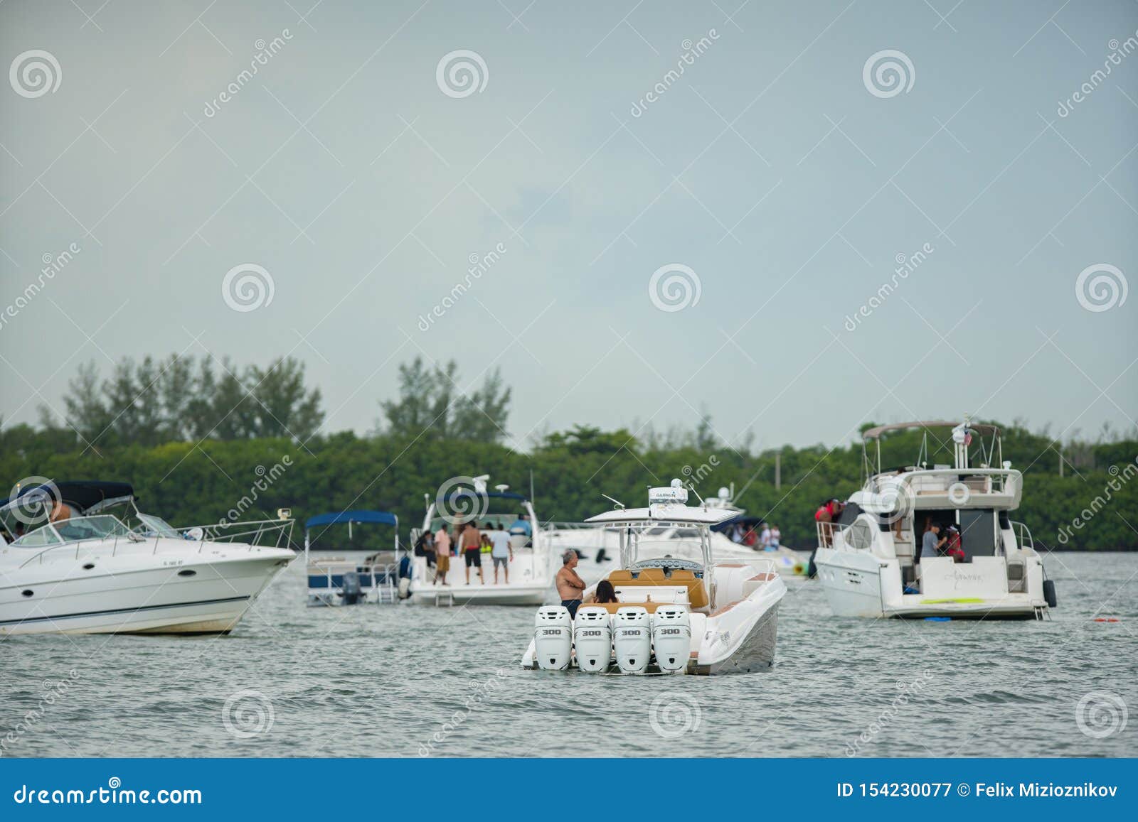 Miami Haulover Sandbar Floating Restaurant Editorial Image ...