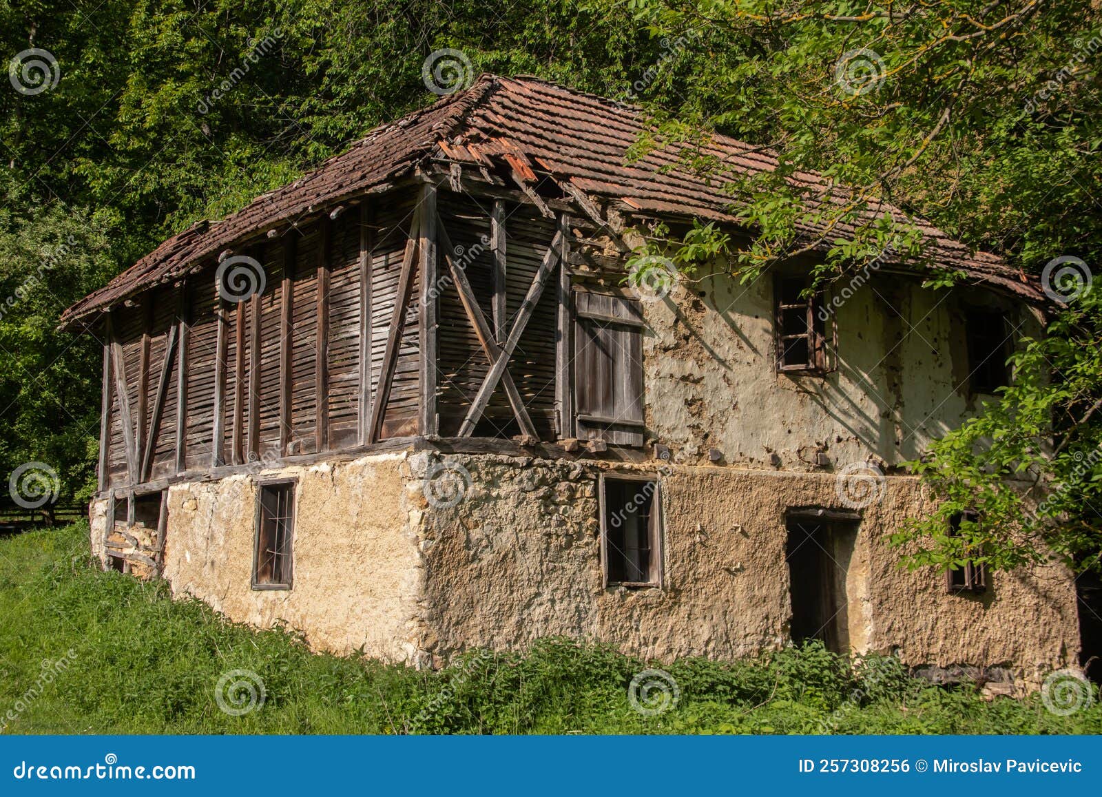 Haunted Abounded Empty House on Country Side, at the End of Deserted ...