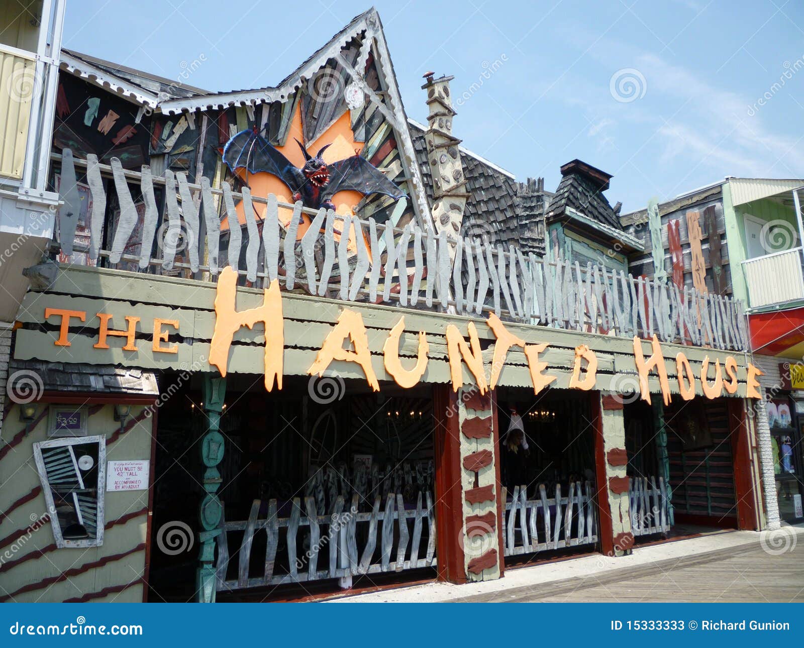 Haunted House Ghost Outpost - Wisconsin Dells Editorial Photo ...