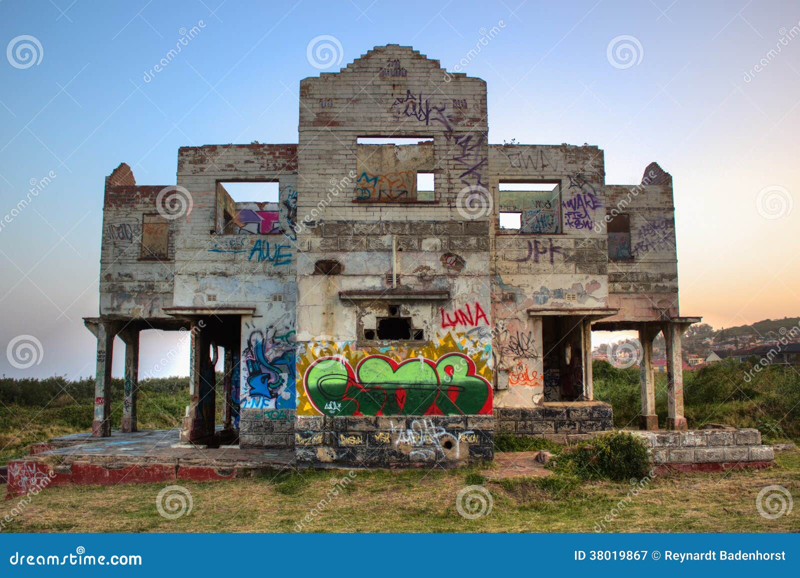 The Haunted House in Durban Editorial Photography - Image of grass ...