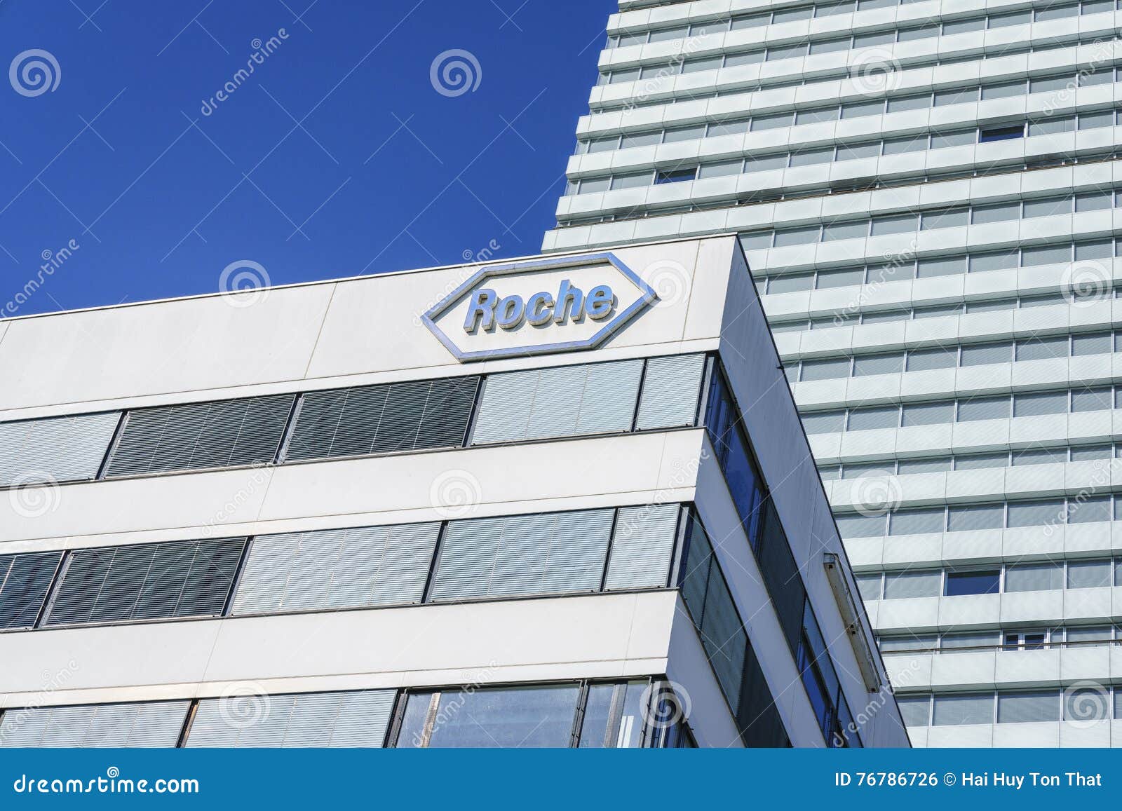 Hauptsitze Hoffmann La Roche in Basel, Die Schweiz Redaktionelles Foto ...