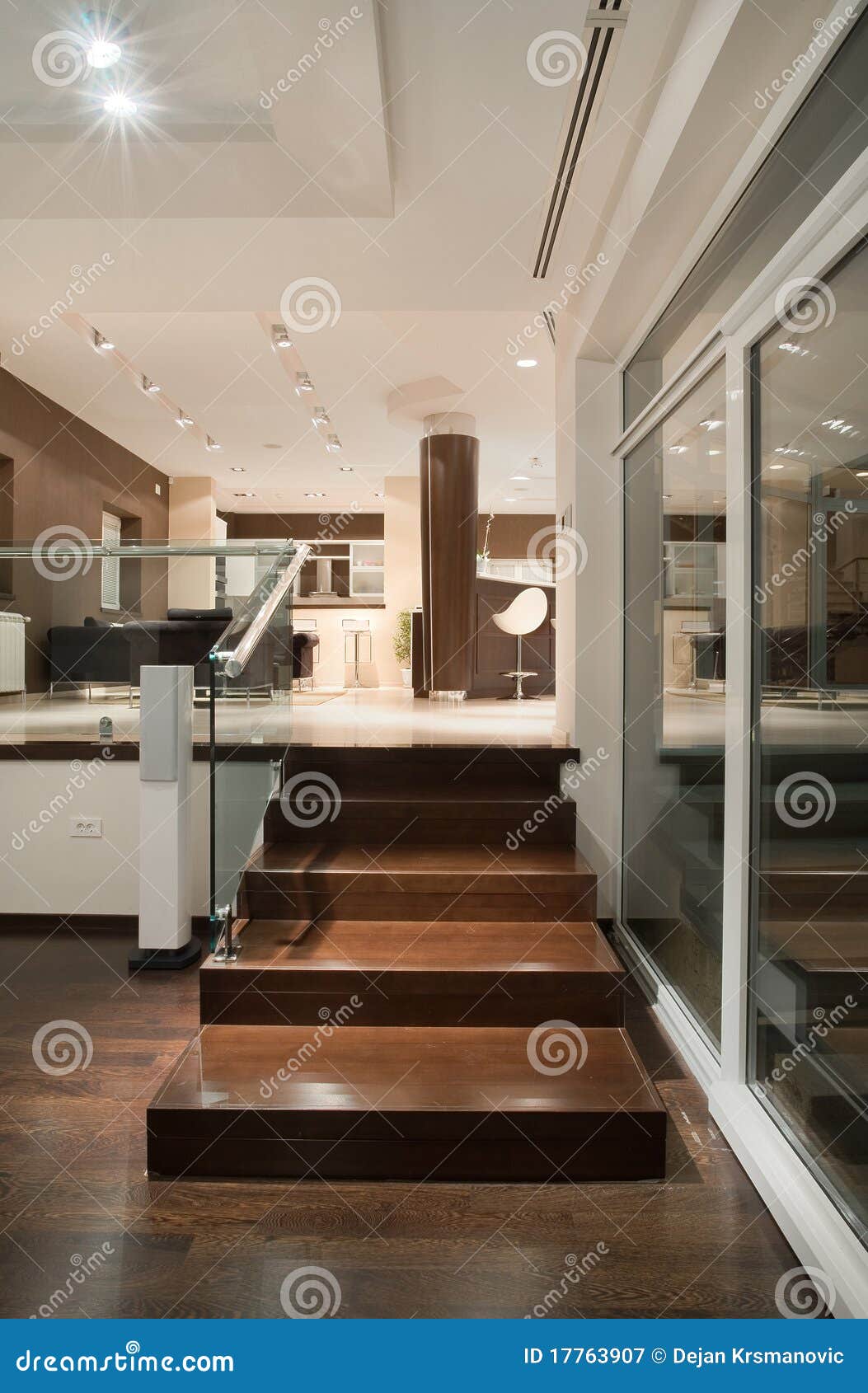 Haus-Innenraum stockbild. Bild von stuhl, innere, planen - 17763907