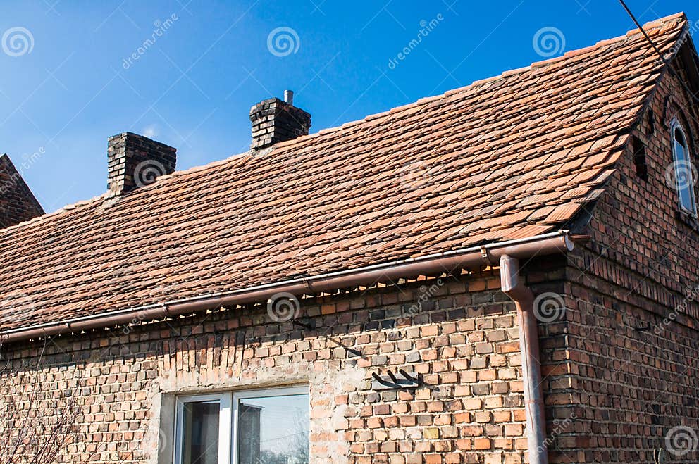 Hausdach stockbild. Bild von architektur, dach, haus - 39921587