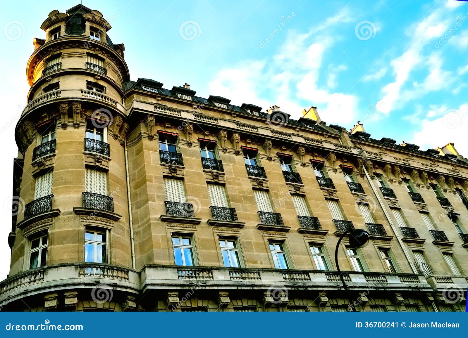 Haussman Architecture Apartment Building in Paris Editorial Photo ...