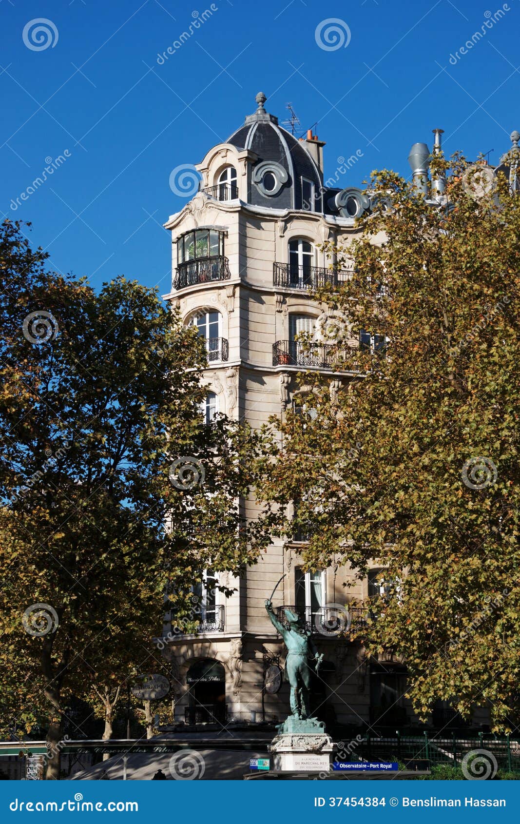 Haussmann S Architecture in Paris Stock Photo - Image of palace ...