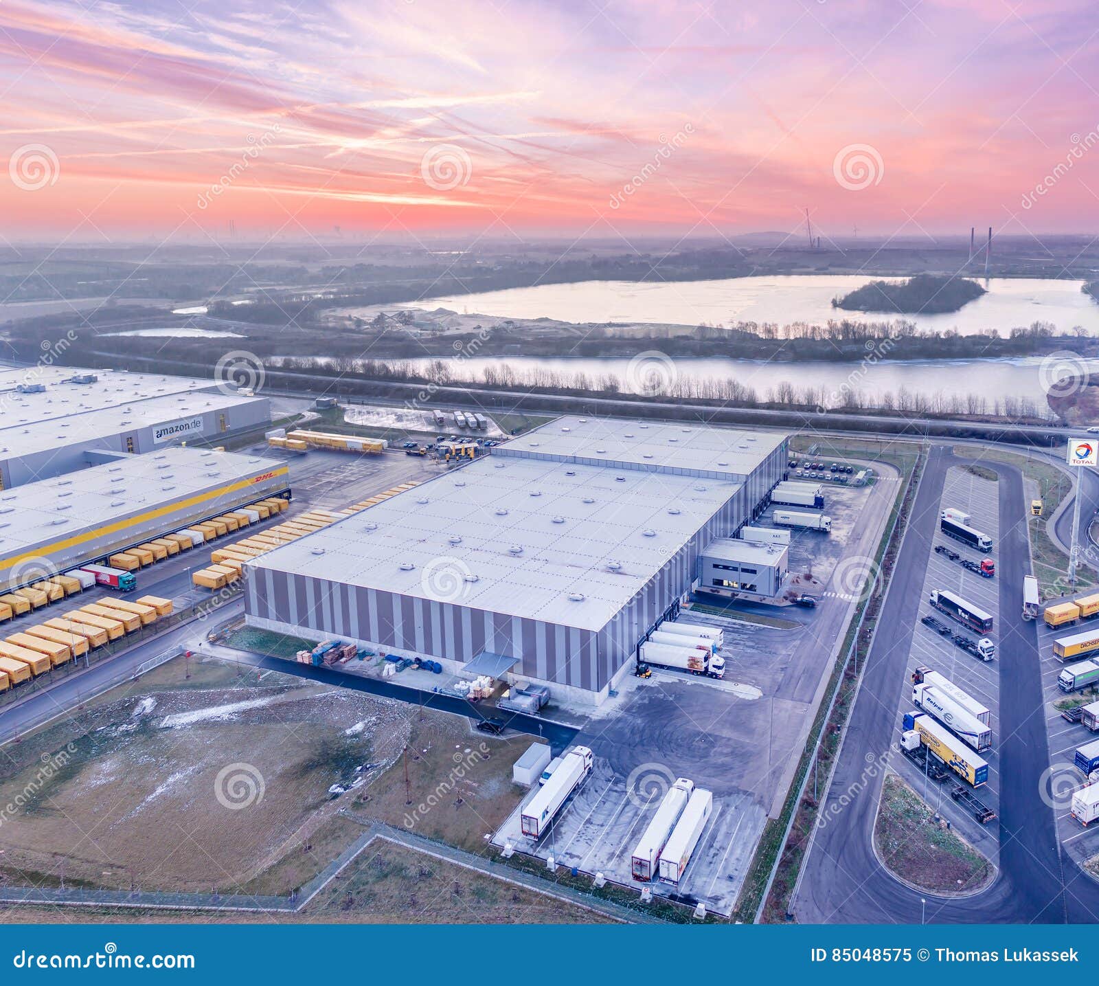 HAVI distribution centre editorial image. Image of centre - 85048575