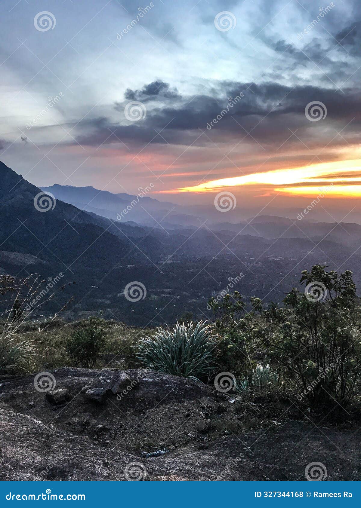 Hawagala Cloudy Mountain at Balangoda. Stock Photo - Image of hawagala ...
