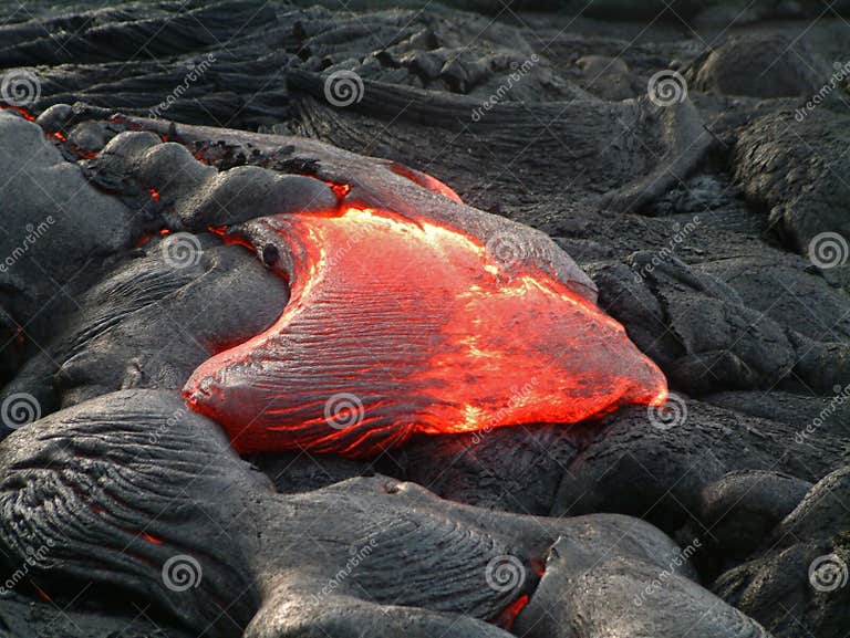 Hawaii lava flow stock photo. Image of flowing, volcano - 26214480