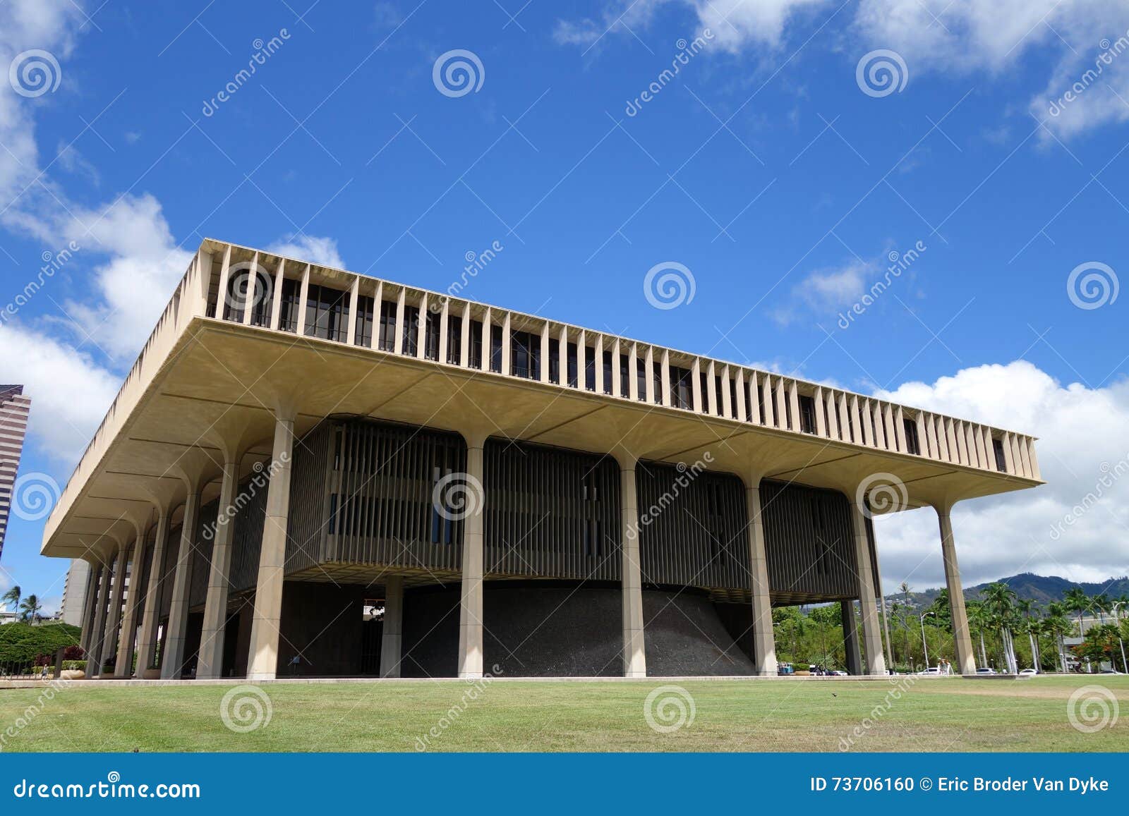 Hawaii State Capitol Building in Honolulu Stock Photo - Image of power ...