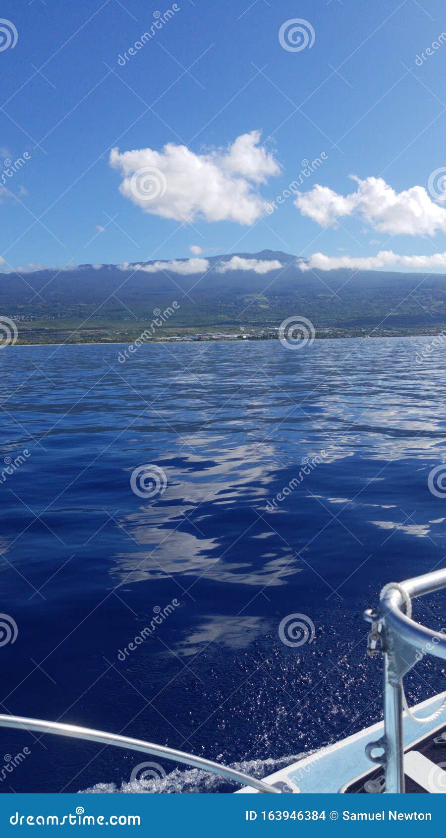 Hawaiian ocean boat view stock photo. Image of hawaiian - 163946384