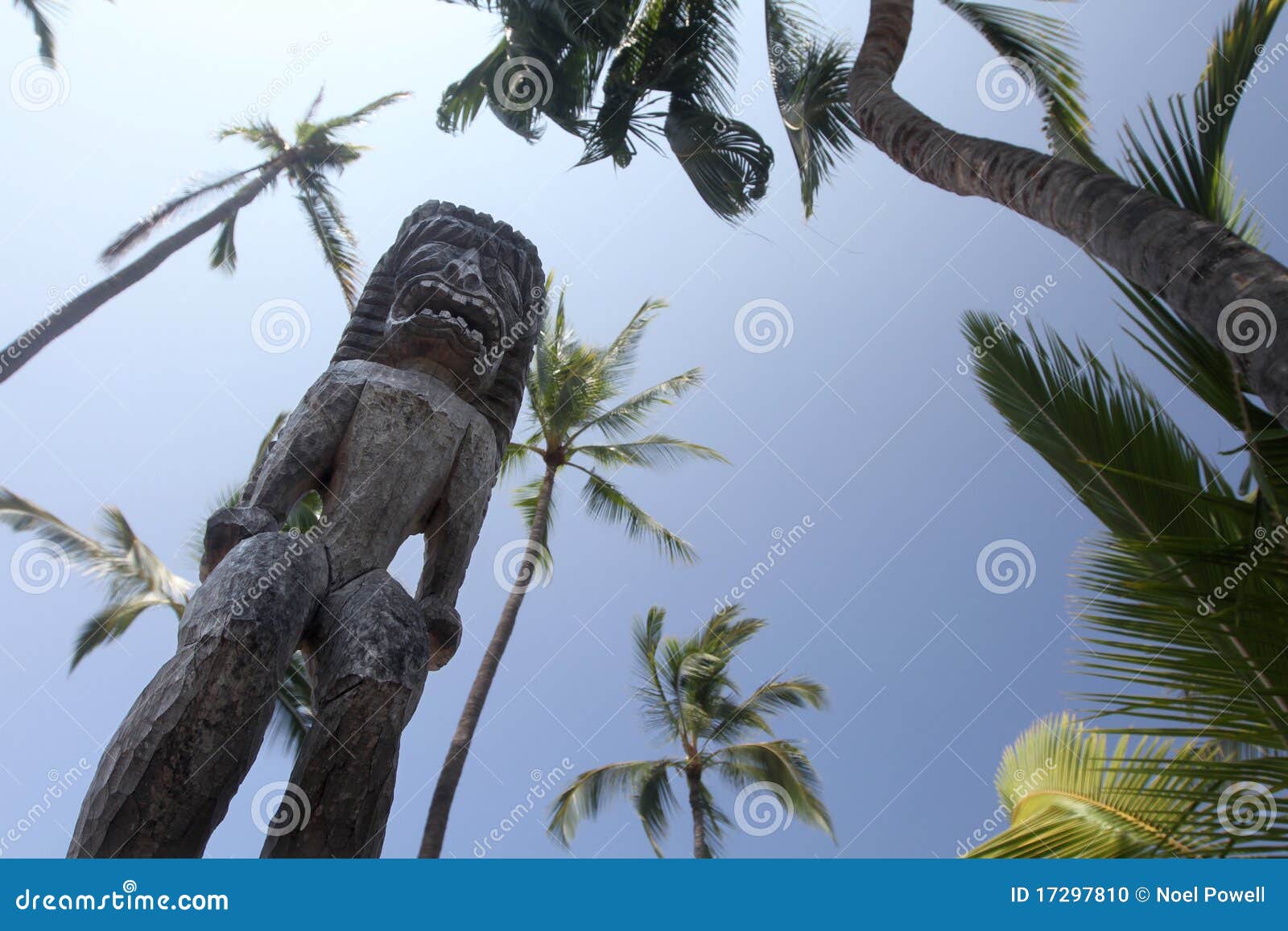 Hawaiian Tiki stock photo. Image of polynesian, standing - 17297810