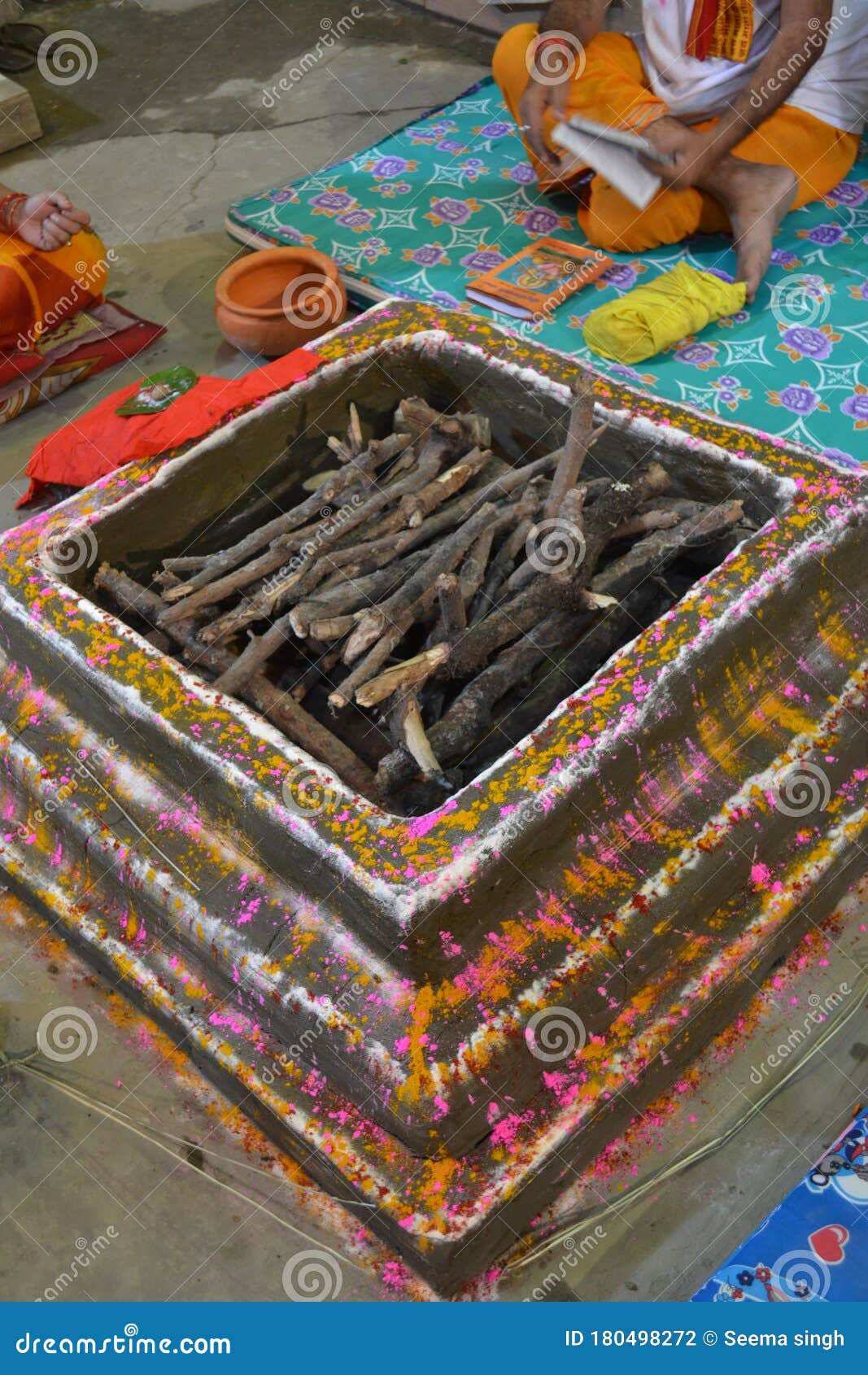 Hawan kunda ready stock photo. Image of hawan, pattern - 180498272