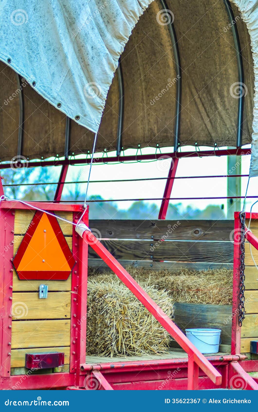 Hay rides trailer stock image. Image of pavement, transport - 35622367