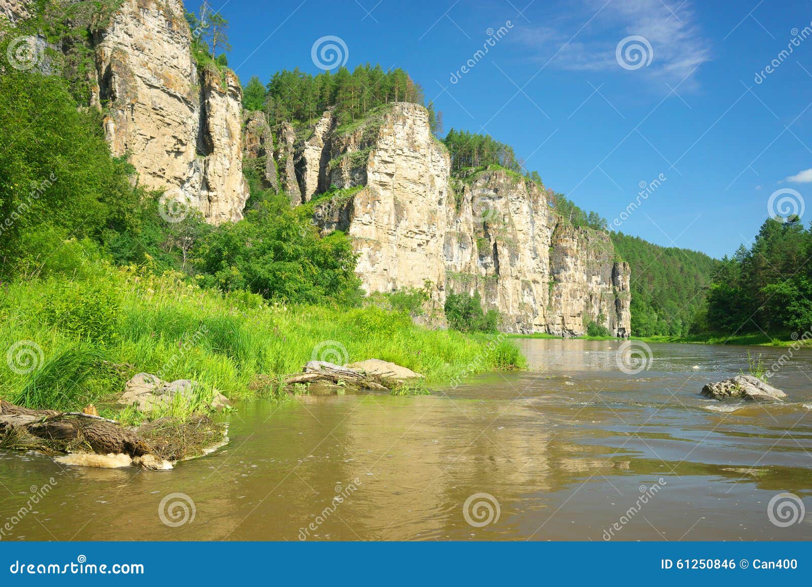Hay River Rusia, Ural Del Sur Foto de archivo - Imagen de verde, verano ...
