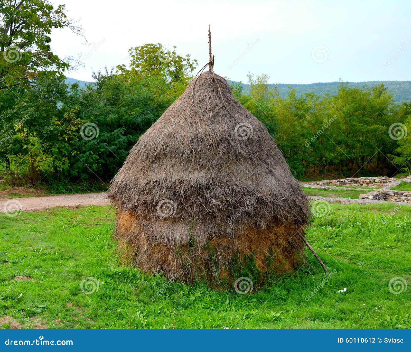 Haycock stockfoto. Bild von zufuhr, heuschober, leuchte - 60110612