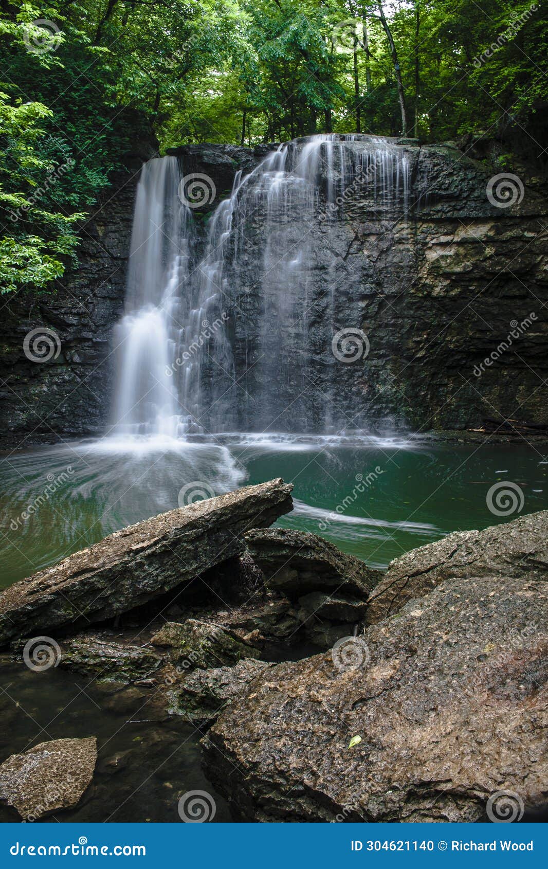 Hayden Run Falls in Summer, Columbus, Ohio Stock Photo - Image of ...