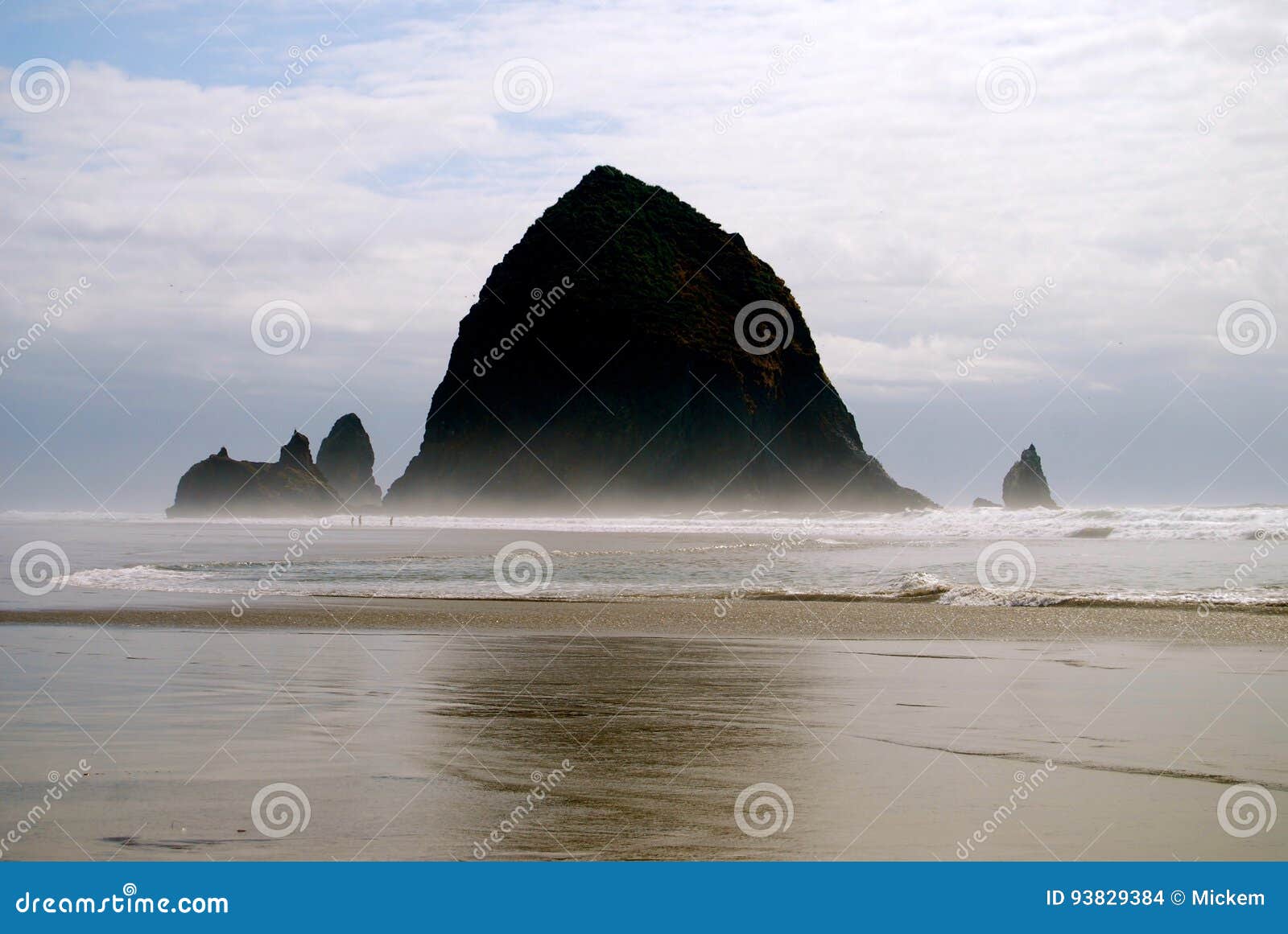 Haystack Rock Reflection Low Tide Stock Photo - Image of horizontal ...