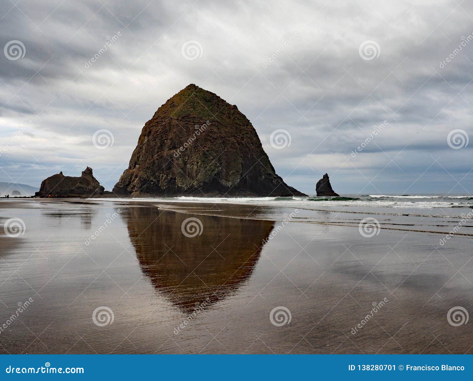 Haystack Rock on Cannon Beach, Oregon. Stock Image - Image of rock ...