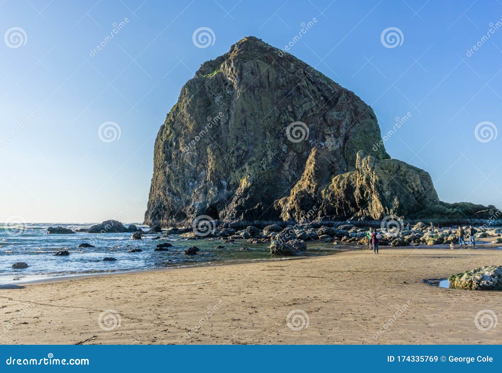 Haystack Rock Monolith 7 stock image. Image of oregon - 174335769