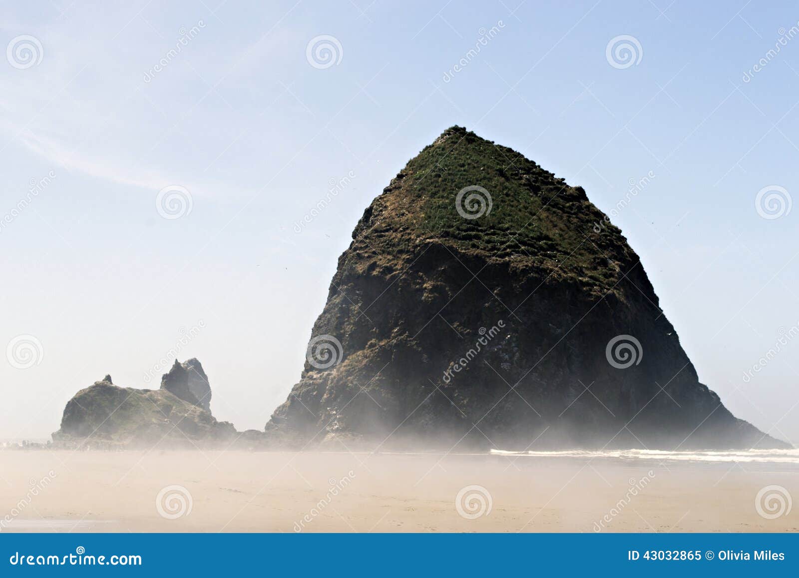 Haystack Rock stock image. Image of rocks, oregon, photograph - 43032865