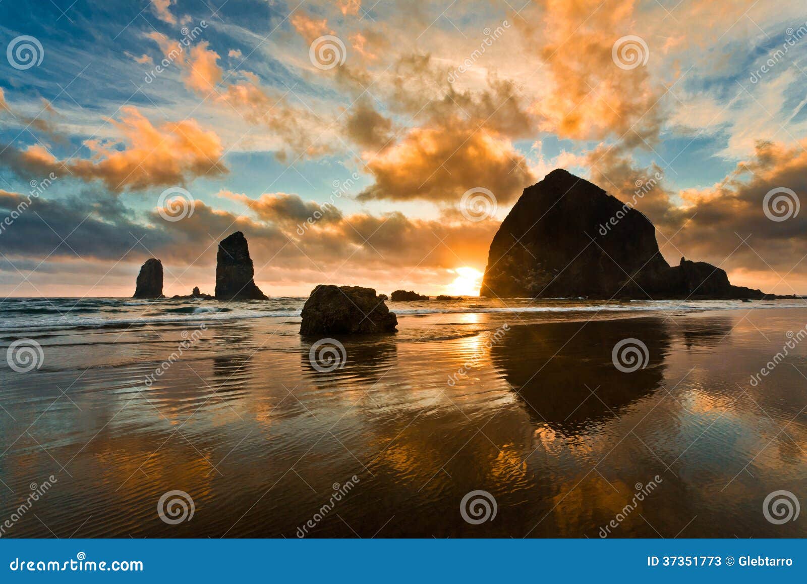 Haystack Rock stock image. Image of sandy, sand, waves - 37351773