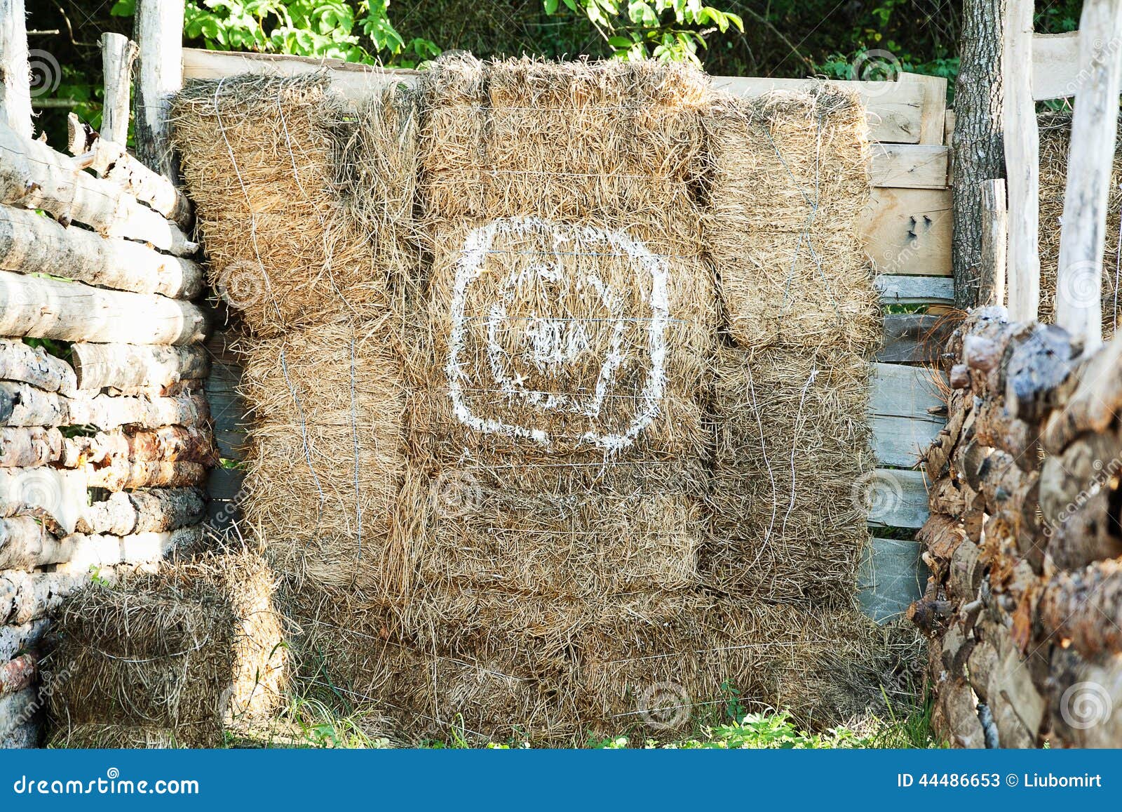 Haystack with Target Circle Stock Image - Image of sunny, haystack ...