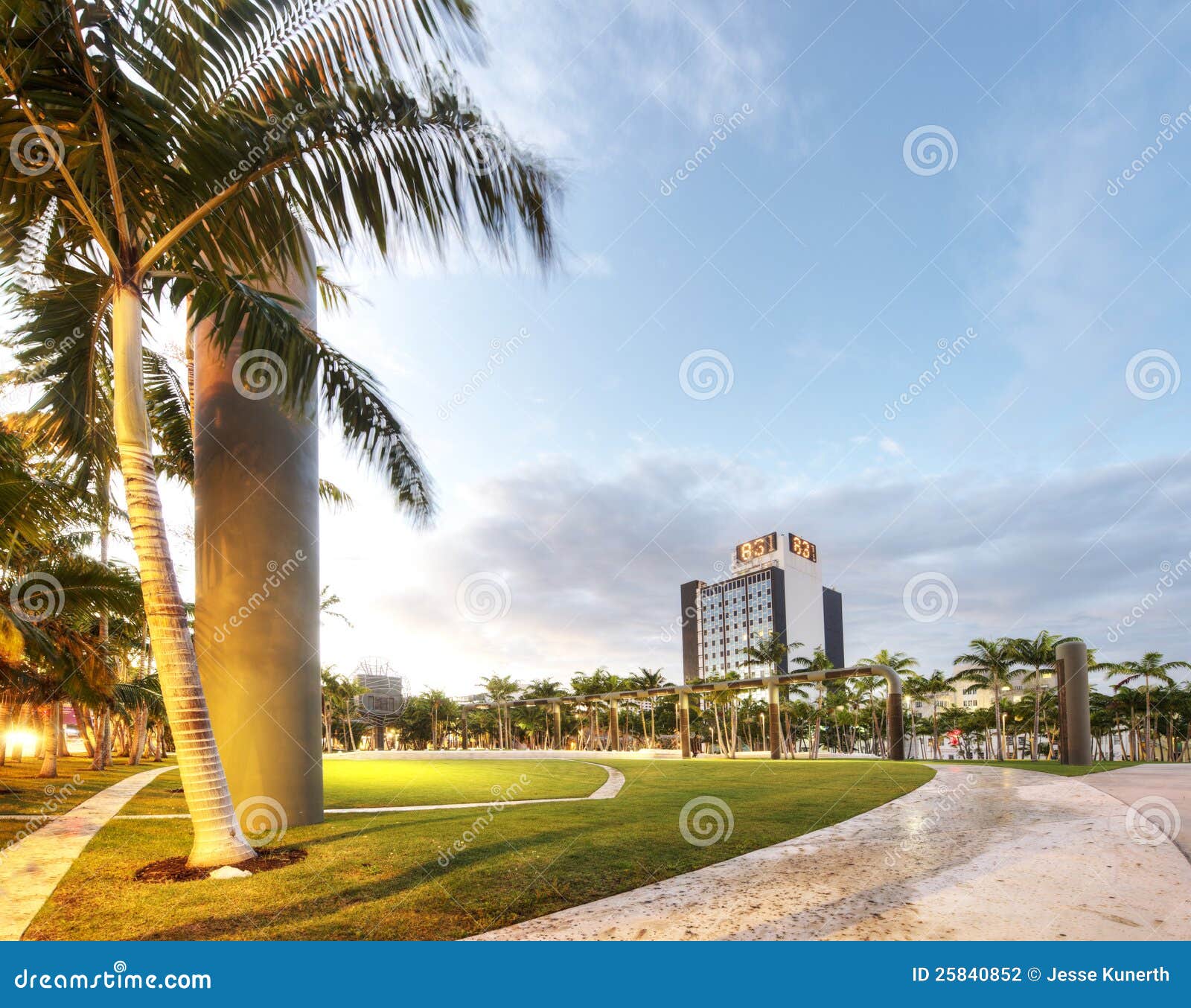 HDR Del Parque En Miami Beach Foto de archivo - Imagen de miami, azul ...