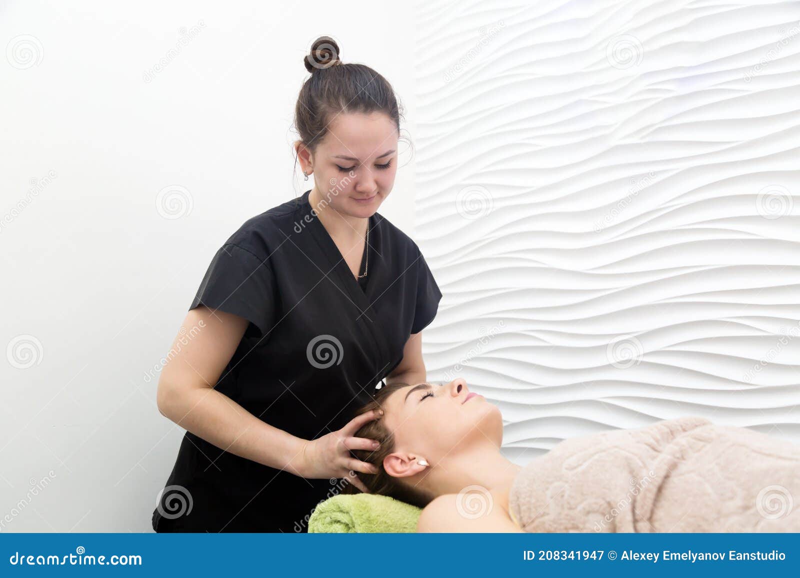 Head Massage Skin Under Hair And Temples Stock Image Image Of Caucasian Hair 208341947