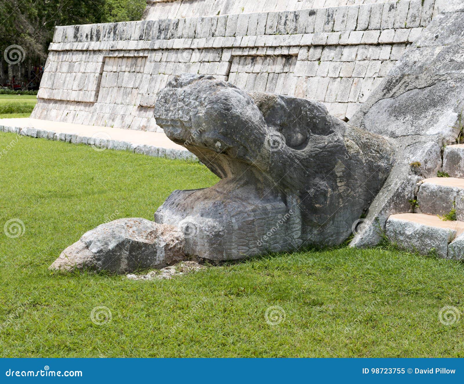 Head of Serpent on El Castillo Pyramid in Chichen Itza Stock Image ...