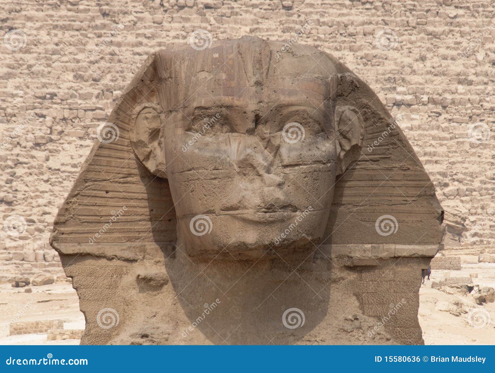 Head of the Sphinx with the Pyramid of Khafre Stock Photo - Image of ...
