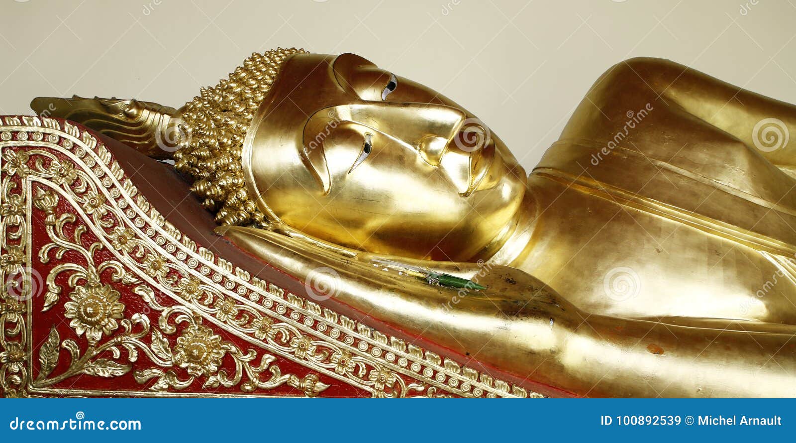 Head of statue of buddha stock image. Image of religion - 100892539