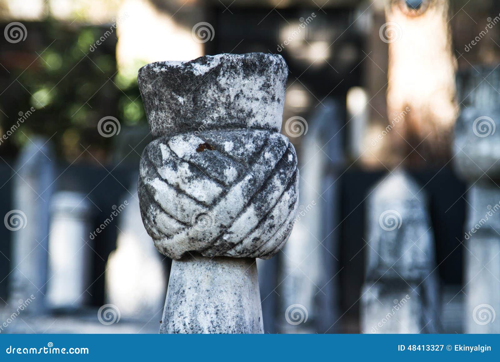 Head of Stone Tomb stock image. Image of graveyard, ancient - 48413327