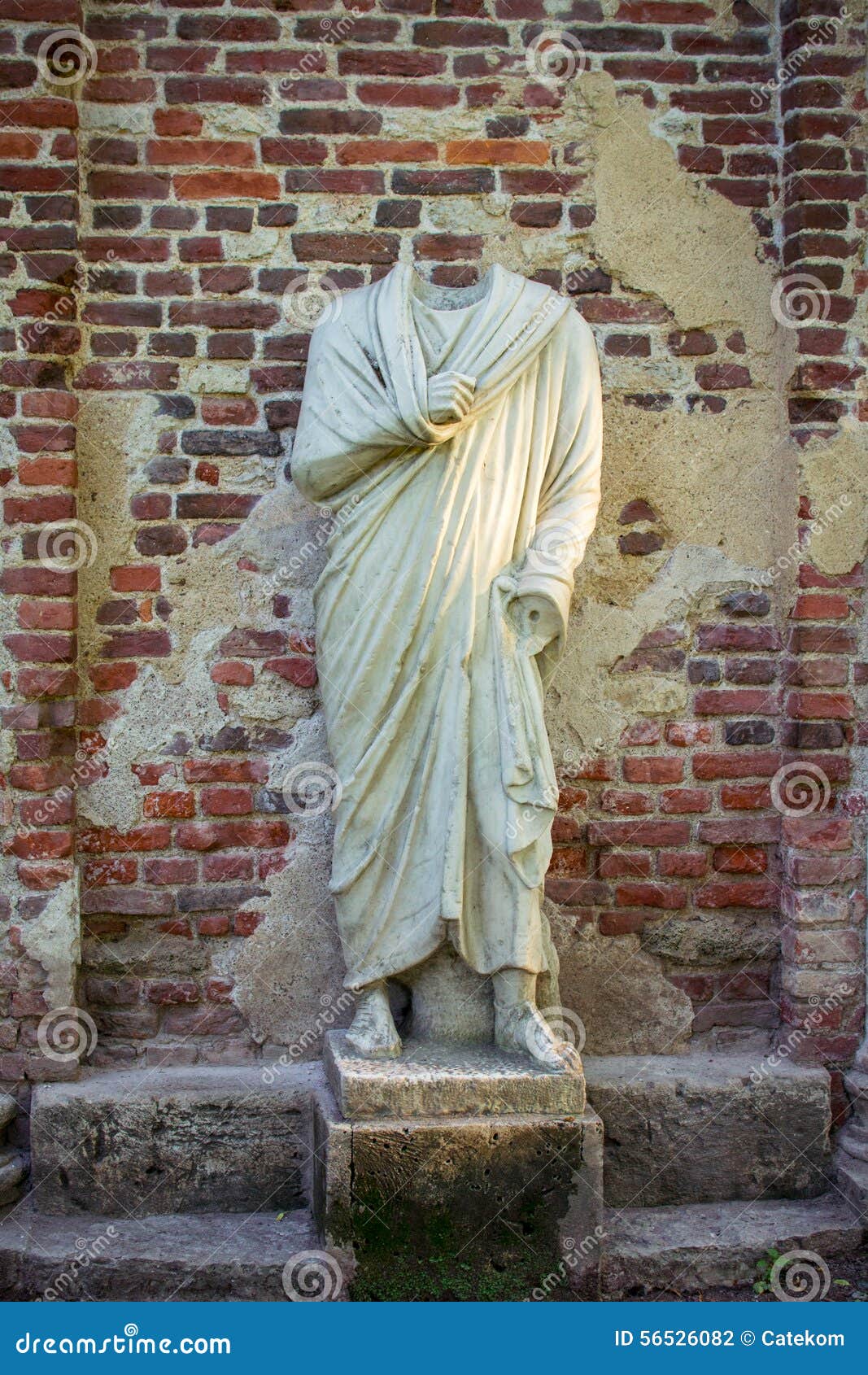 Headless monument editorial photography. Image of build - 56526082