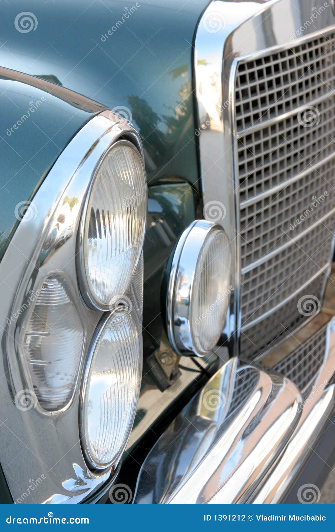 Headlight old car stock photo. Image of automobile, lamp - 1391212