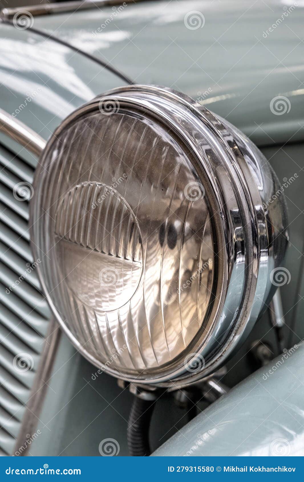 Headlight of Old Vintage Car Stock Photo - Image of hood, nostalgia ...