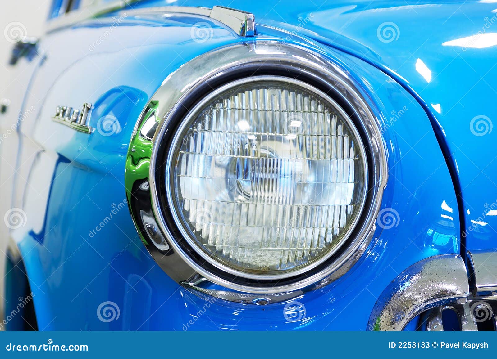 Headlight Of Vintage Car Picture. Image: 2253133