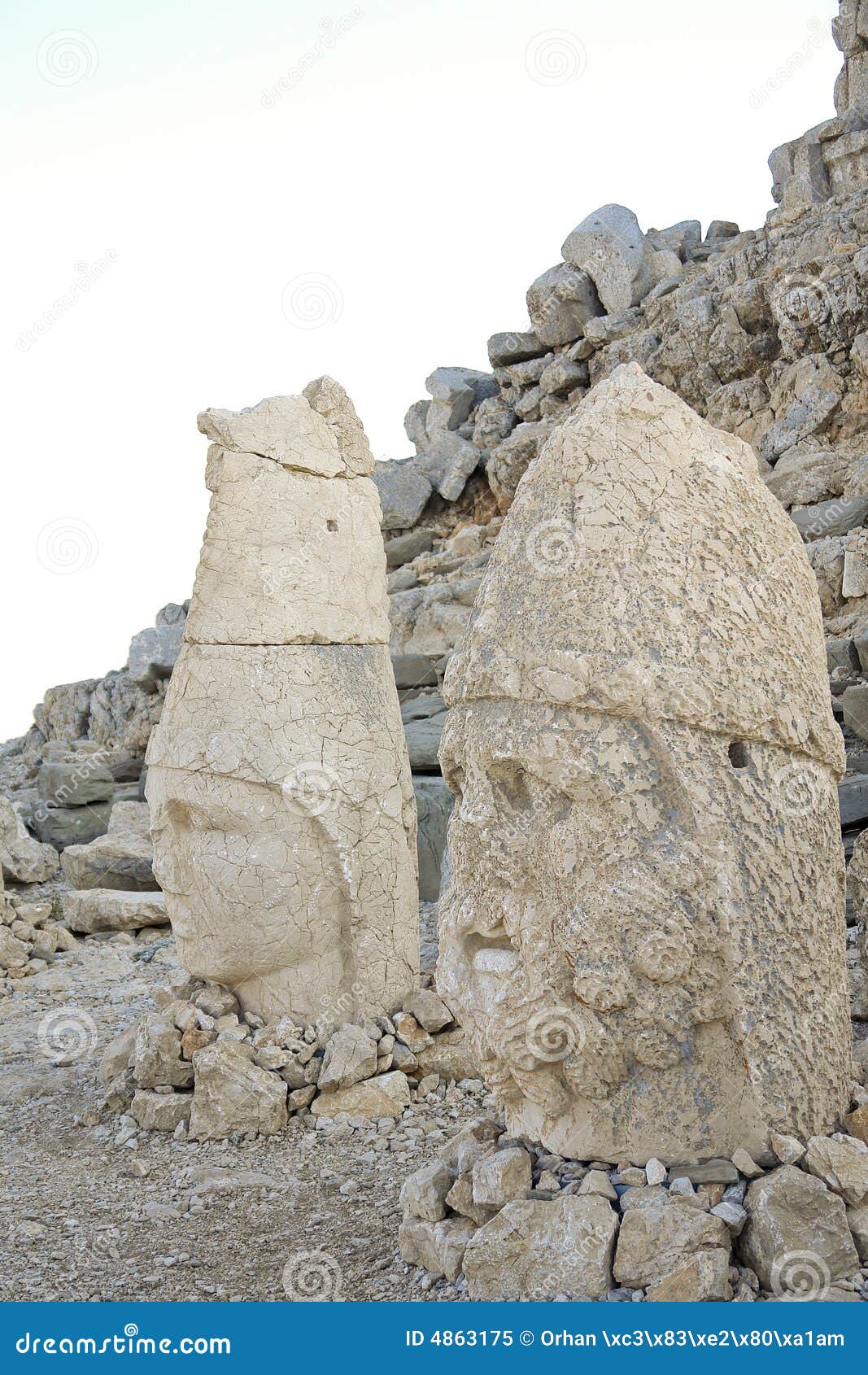 Heads of the Colossal Statues on Mount Nemrut Stock Image - Image of ...