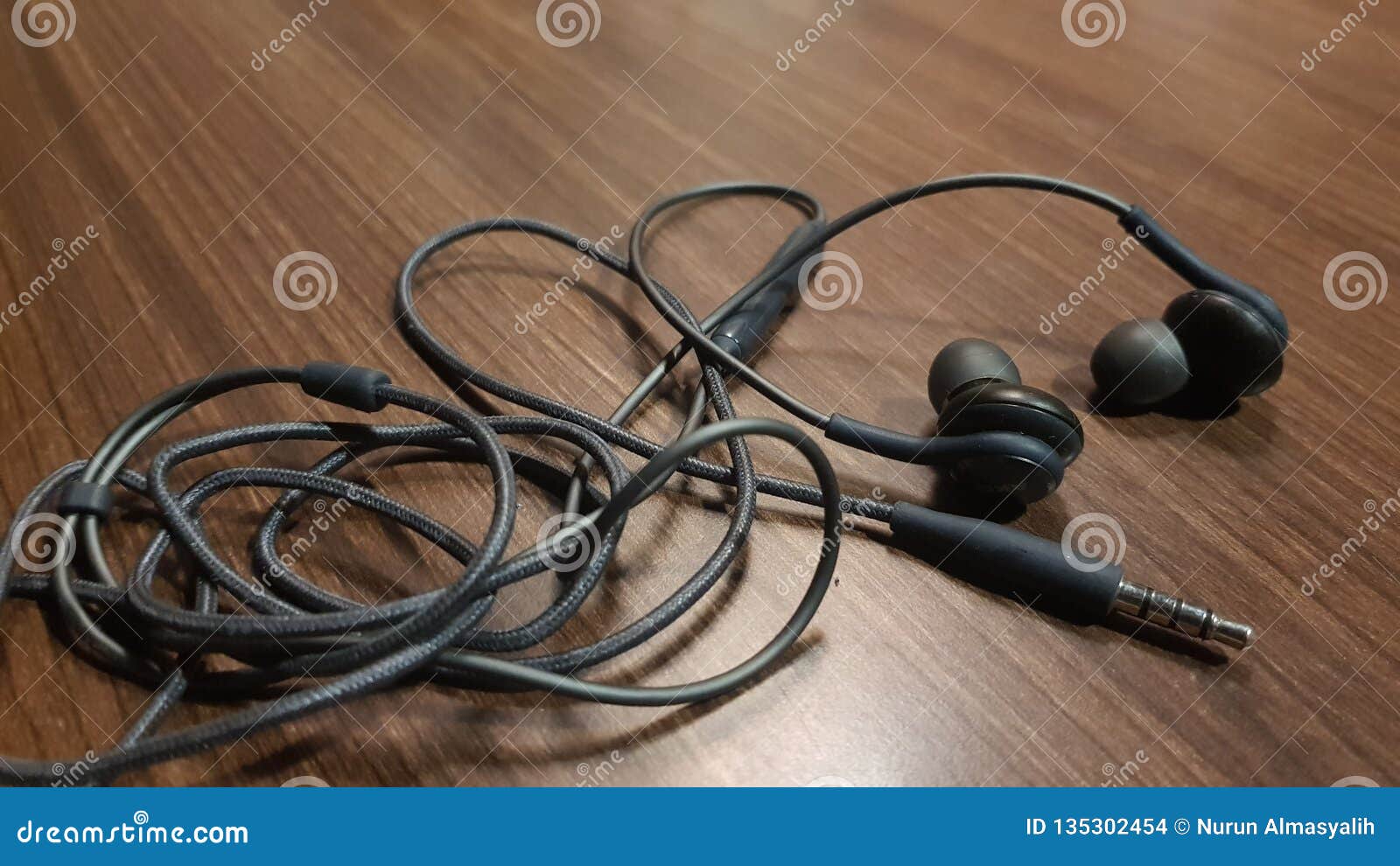 The Headset Music stock photo. Image of black, speaker - 135302454