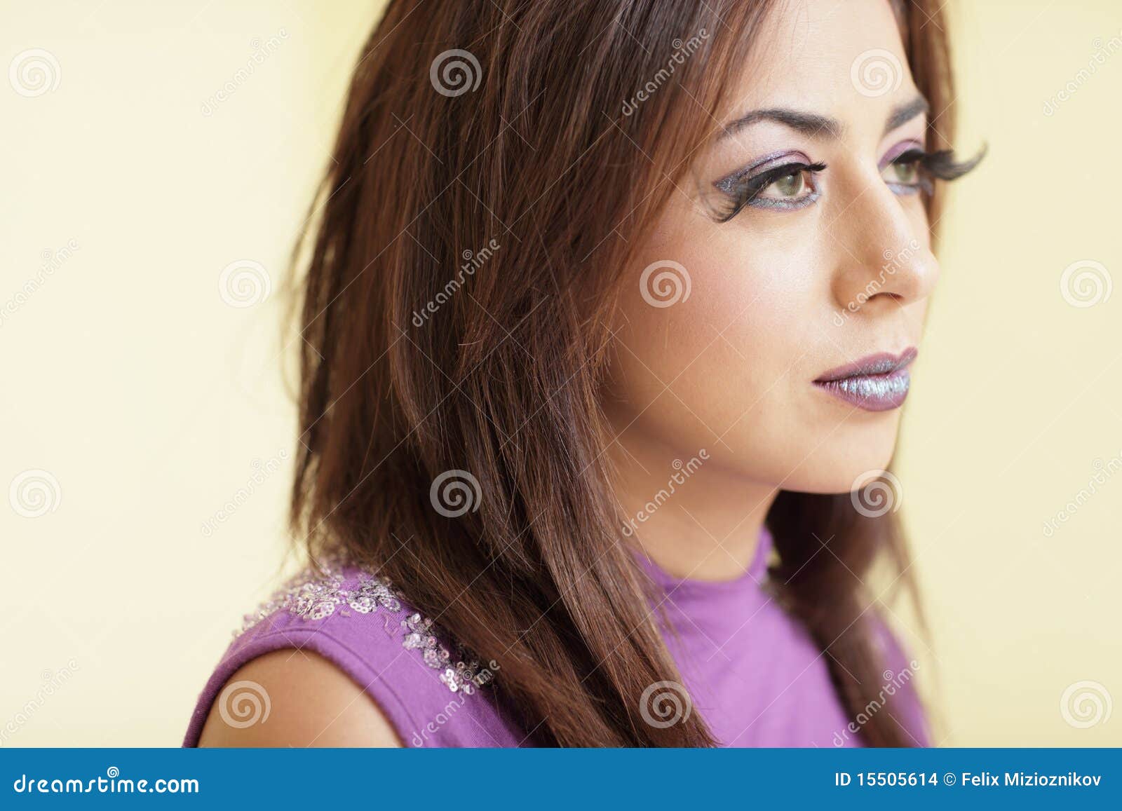 Headshot of a Beautiful Young Model Stock Photo - Image of woman, model ...