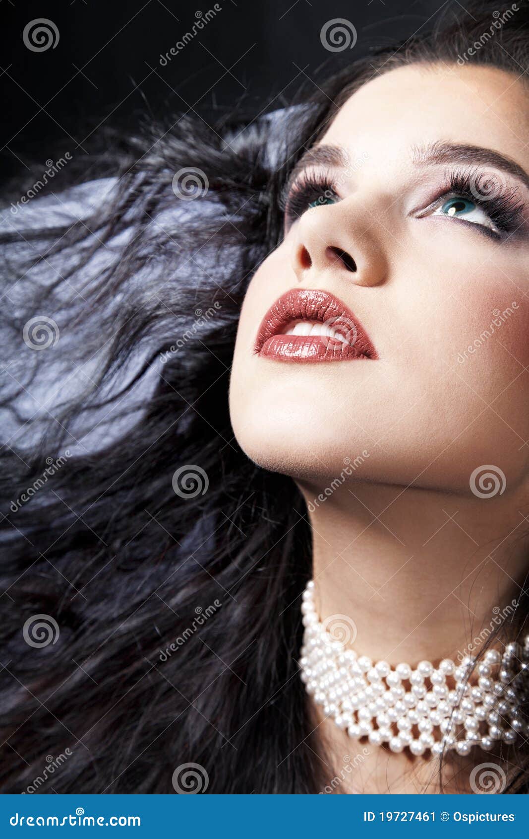 Headshot of bride stock image. Image of pearls, looking - 19727461