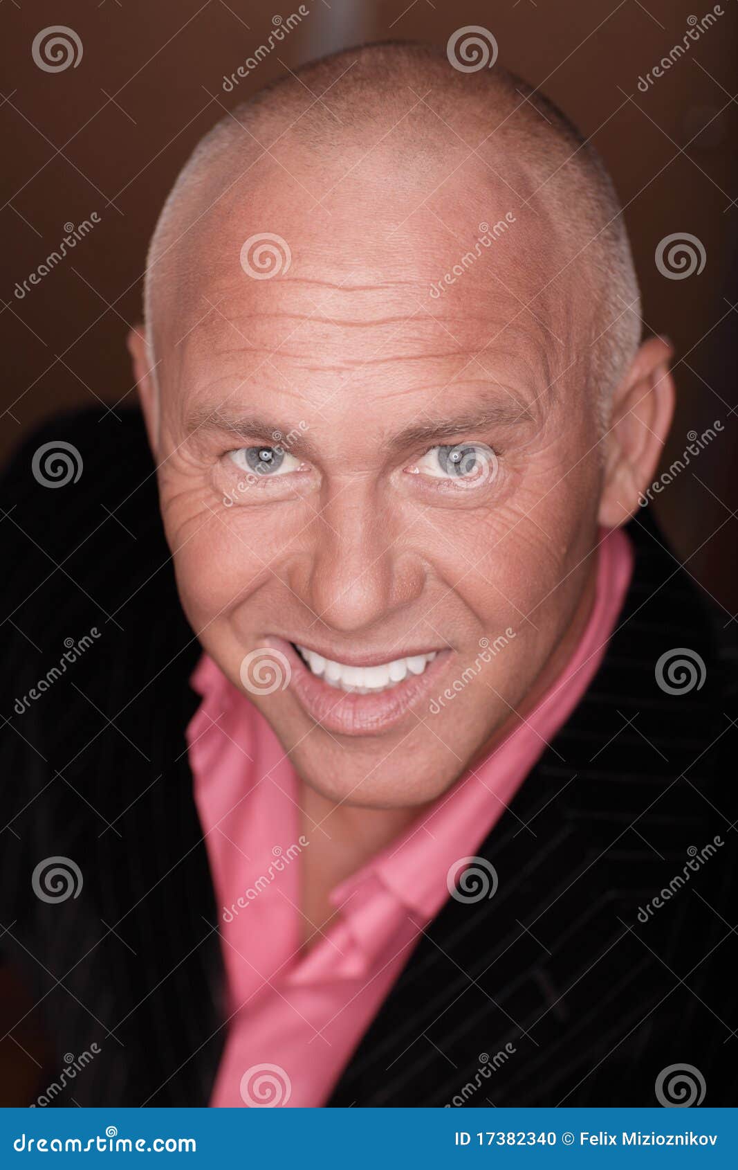 Headshot of a smiling man stock photo. Image of expression - 17382340