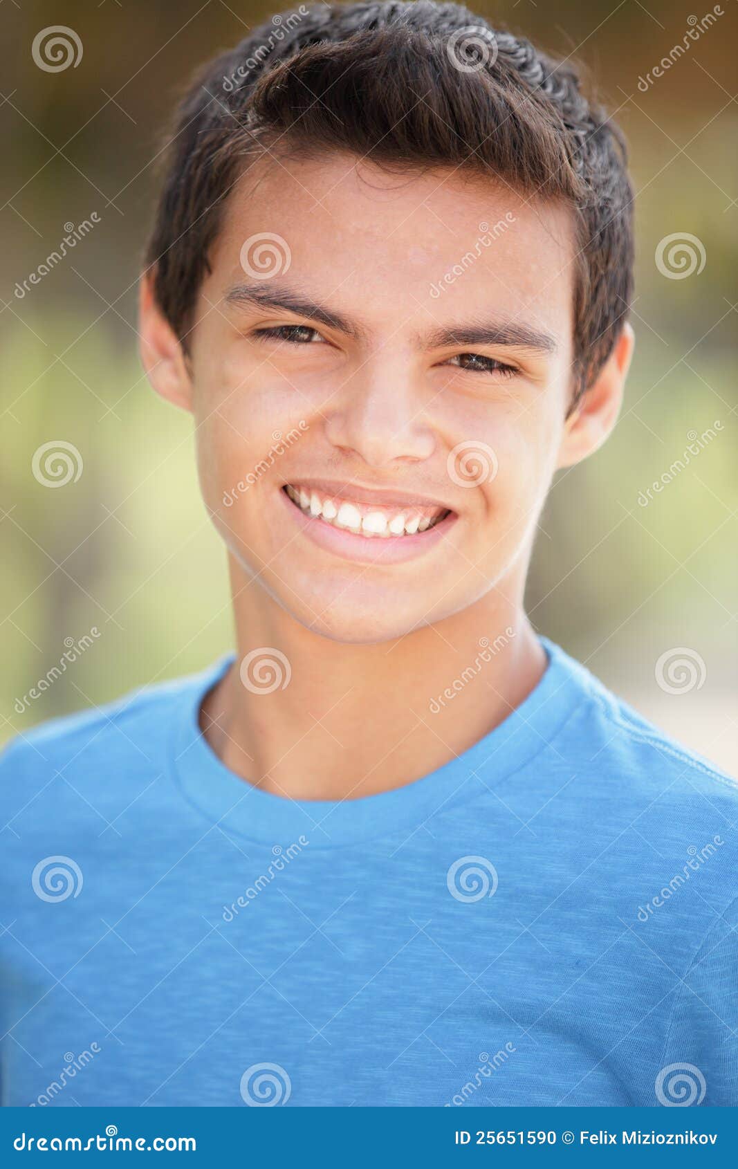 Headshot of a Teenager Smiling Stock Photo - Image of closeup, teenager ...