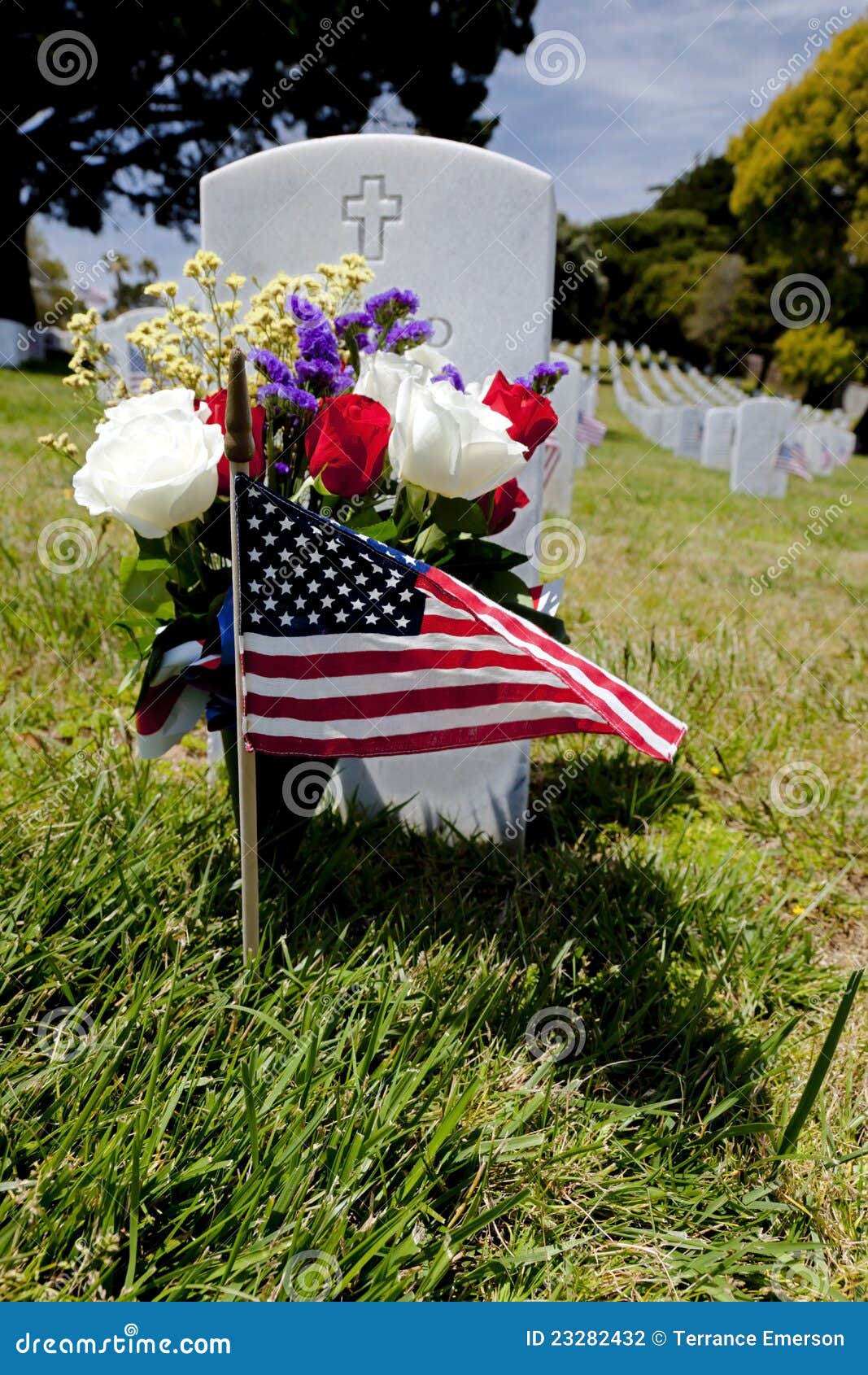 Headstone and American Flag at National Cemetery Stock Photo - Image of ...