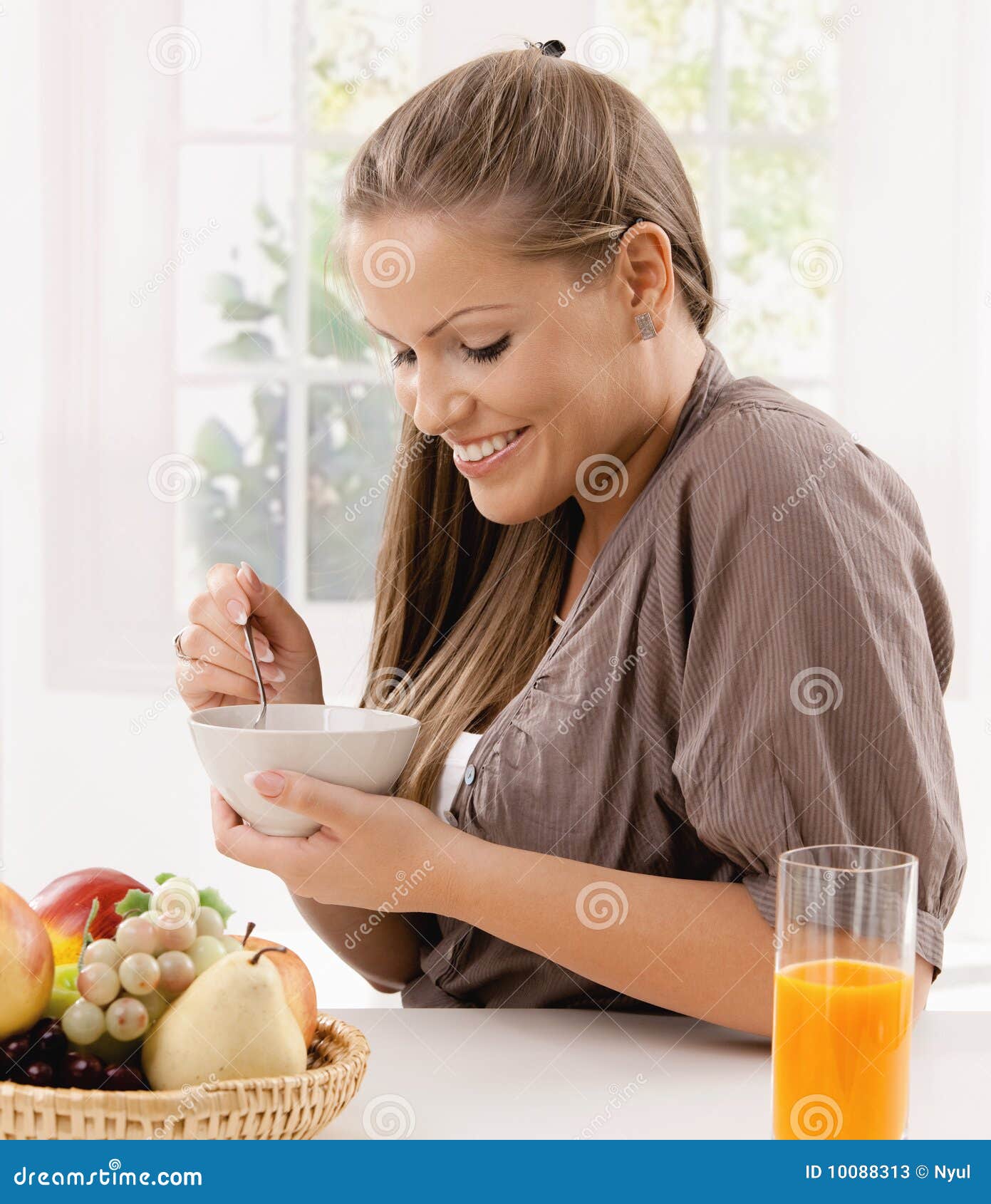 Healthy breakfast stock image. Image of breakfast, eating - 10088313