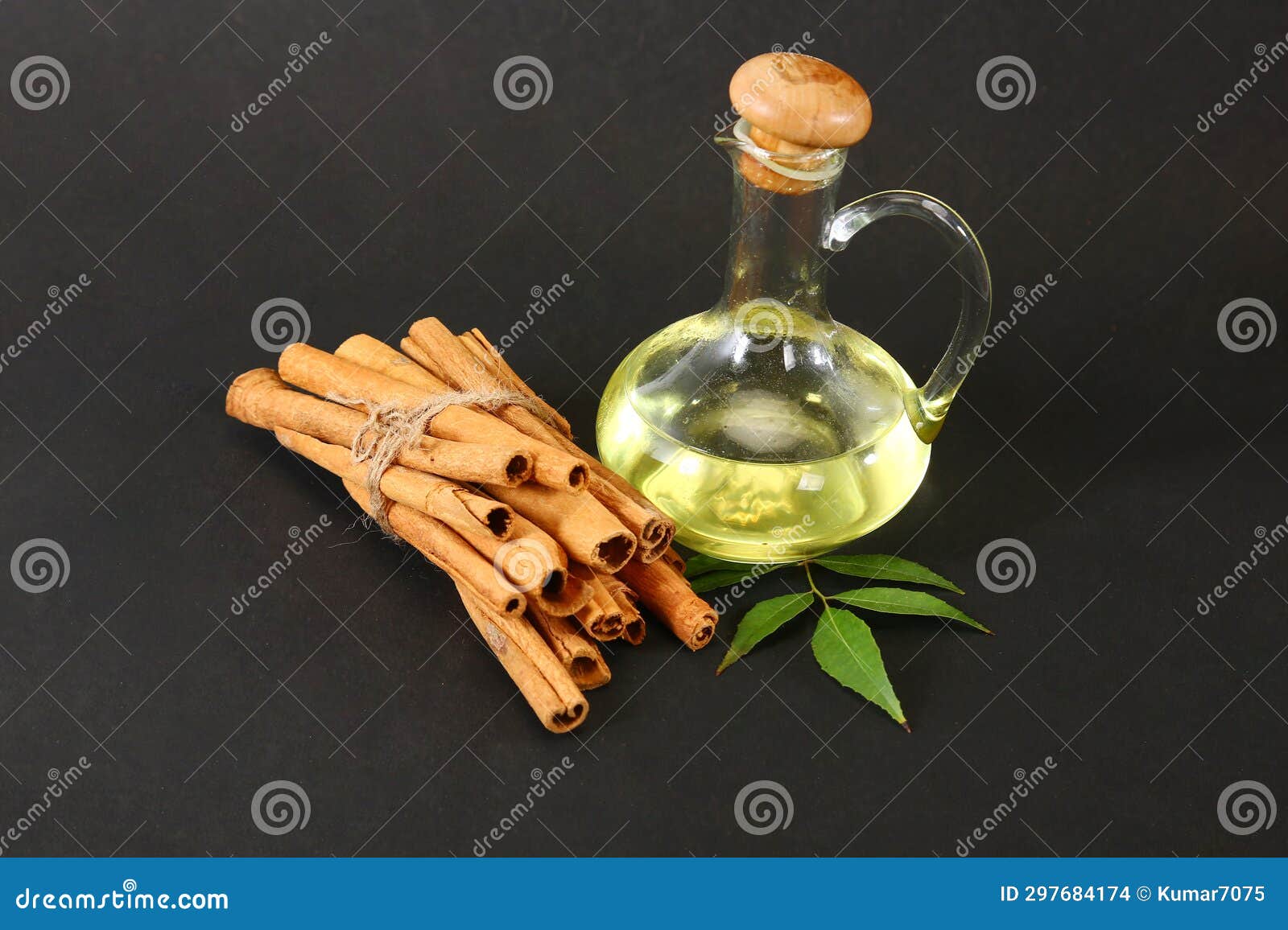 Dalchini or Cinnamon Sticks, Indian Spice Stock Photo - Image of wood ...